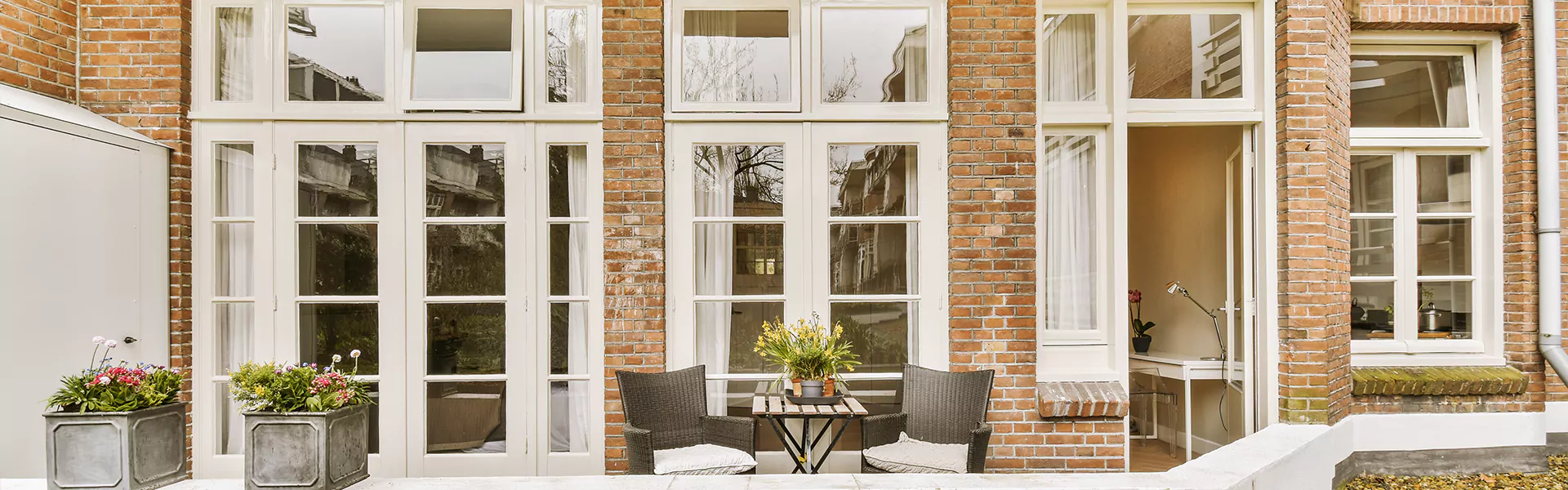 Porch Window Services in Chinatown Ottawa - Front Window Replacement